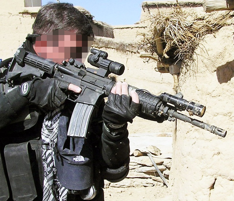 16112296 激レア!! SUREFIRE製 6Pベース・COLTライフルウェポンライト *旧型／M25／リモートスイッチ | すべての ...