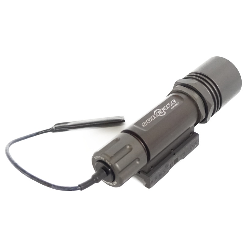 19029798 激レア!! SUREFIRE M952 6V タクティカルウェポンライト *旧型 | ライト , ウェポンライト | 実物 ...