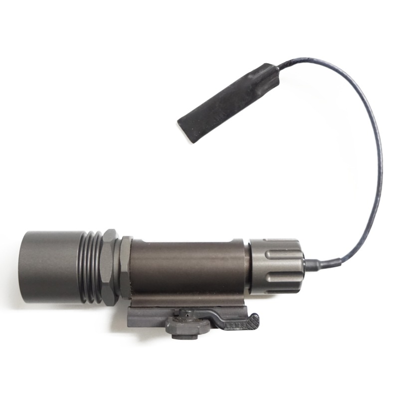 19029798 激レア!! SUREFIRE M952 6V タクティカルウェポンライト *旧型 | ライト , ウェポンライト | 実物 ...