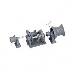 Graupner サルベージ・ウィンチ（Salvage and warping capstan） 386