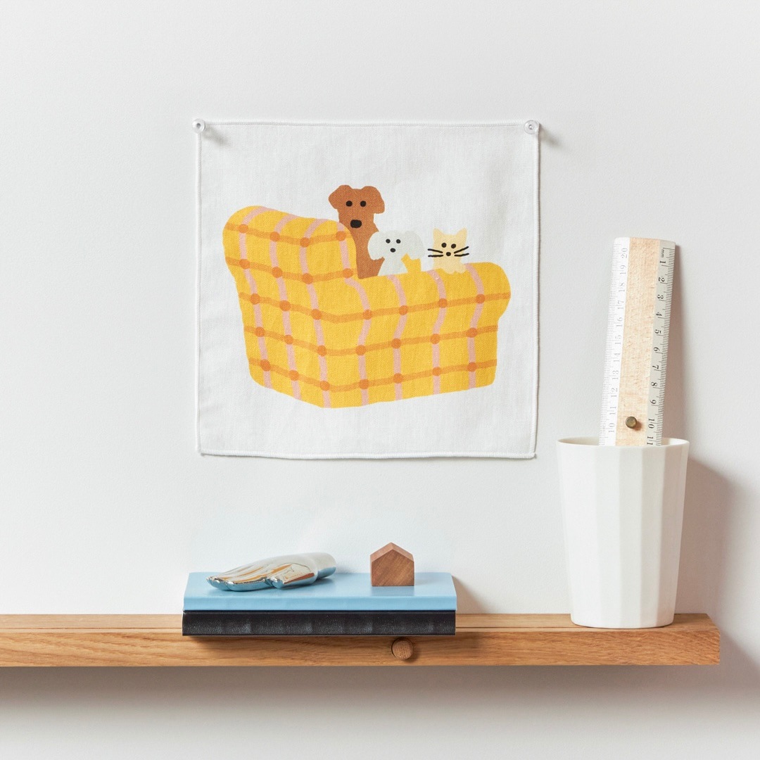 [WARMGREY TAIL] ミニファブリックポスター - Armchair Dogs & Cat | CATEGORY,STATIONARY, frame / poster ...