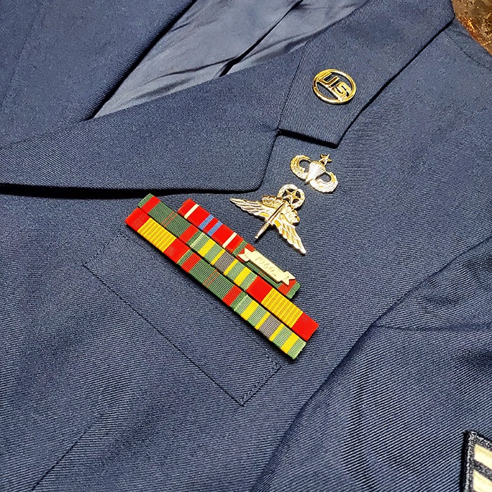 Vanguard U.S. ピンバッジ FREE FALL MASTER JUMP WING章 ARMY&USAF用 【ヴァンガード U.S ...