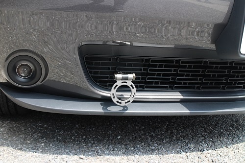 ダッジチャレンジャーSXT 牽引フック取付 【型式：－】 | ワンオフ製作事例 | SUXON RACING