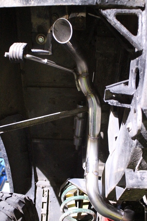 ランドローバー ディフェンダー ワンオフ マフラー 【型式：―】 | ワンオフ製作事例 | SUXON RACING