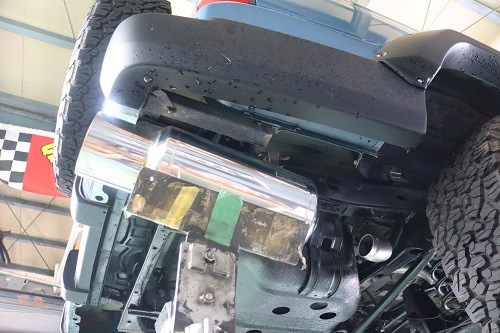 トヨタ ランクル95プラド マフラー取付 【型式：E－RZJ95W】 | ワンオフ製作事例 | SUXON RACING