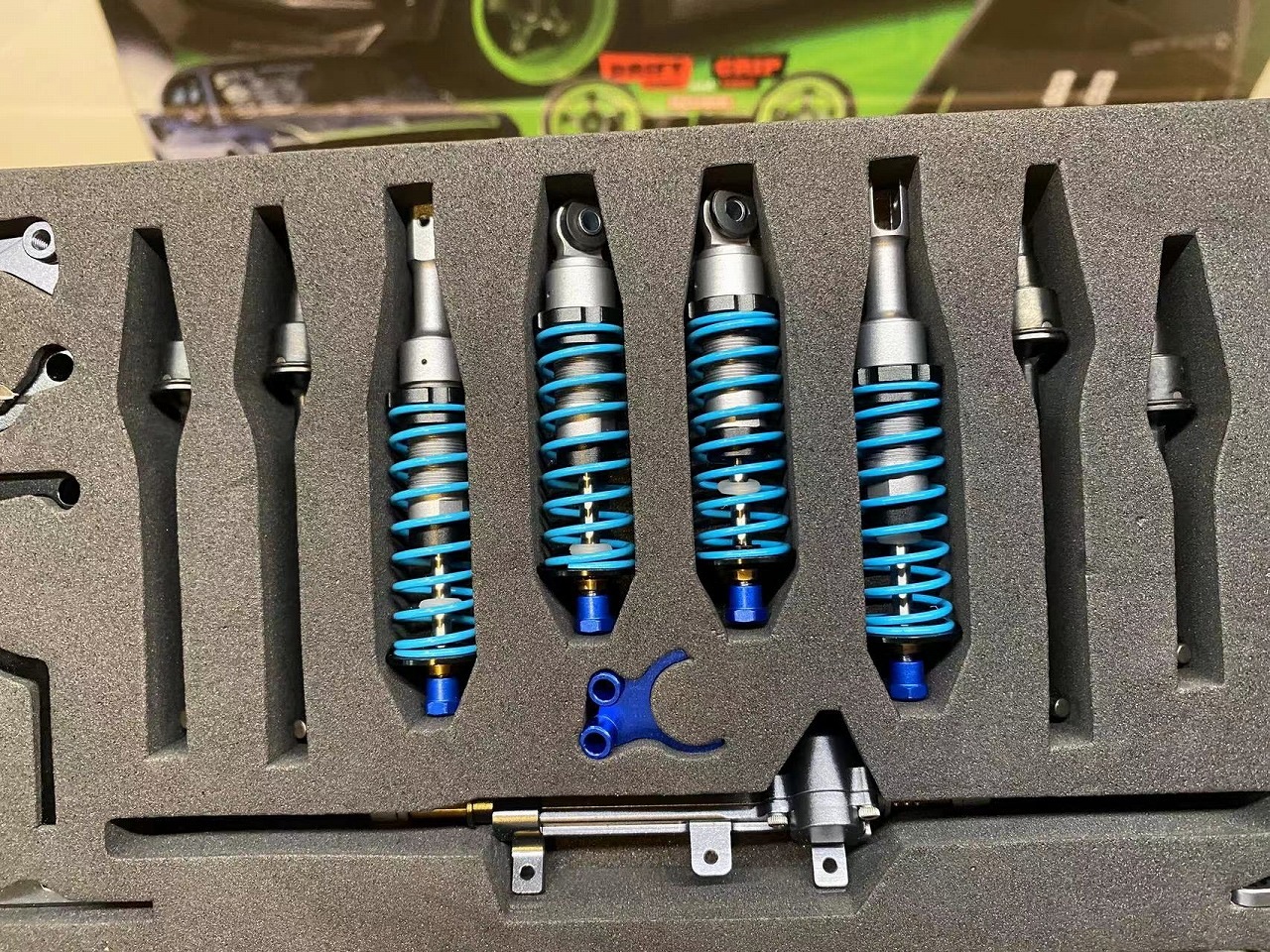 【取寄対象品】CAPO Racing 1/8 Ares Skyline GTR R34 1/8スケール 日産GTR R34 キット ラジコン ...