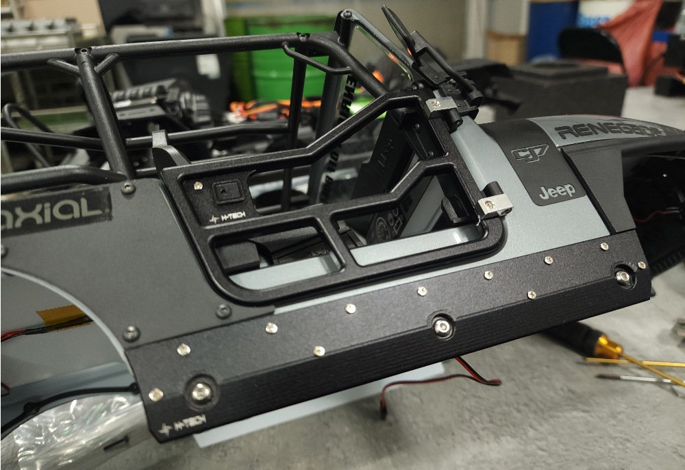 【在庫即納】 H-TECH製 アキシャル SCX10Ⅲ CJ-7用 アルミ製 サイドステップメタルプレート Metal Side Plate ...