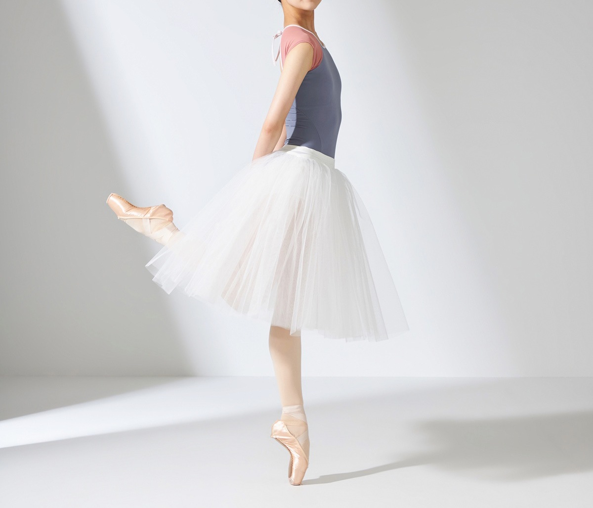 【Chacott】ストレッチロマンティックボン 0002 MRサイズ 在庫品 即出荷可能の商品詳細 | バレエ・ダンス用品店 赤い靴