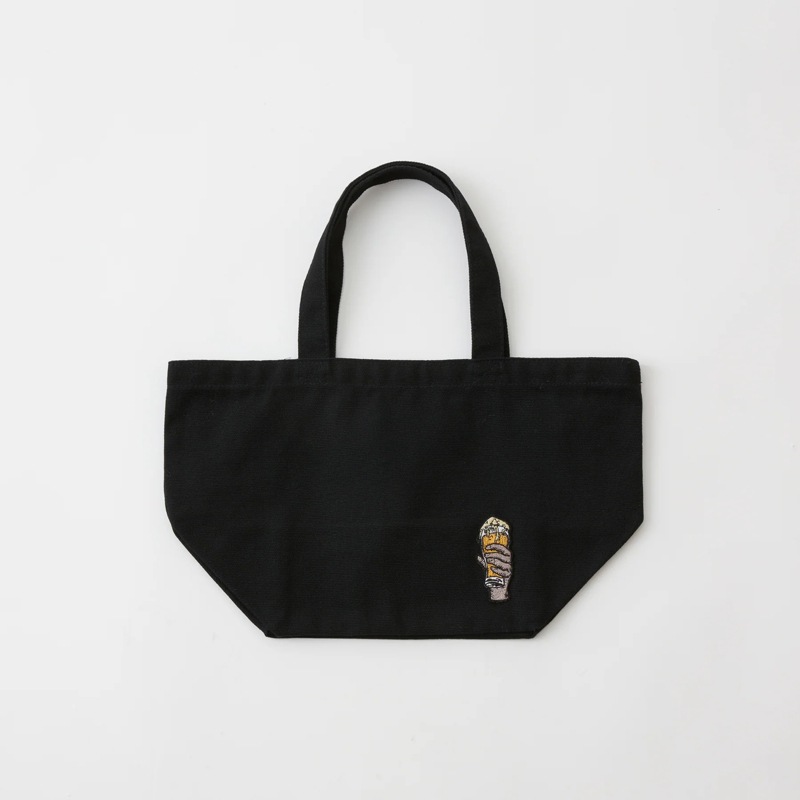 White Mountaineering ホワイトマウンテニアリング WMBC "BEER" LUNCH BAG BLACK ...