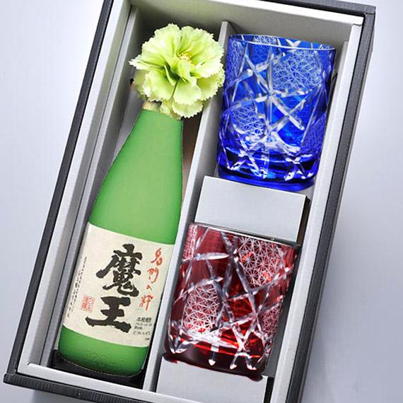 名入れ 江戸菱硝子 モダン 切子 2点ペア 芋焼酎 魔王 25度 720mlセット コサージュ付 ギフトBOX入り | エンジェリック 公式オンラインストア | 名入れ専門店