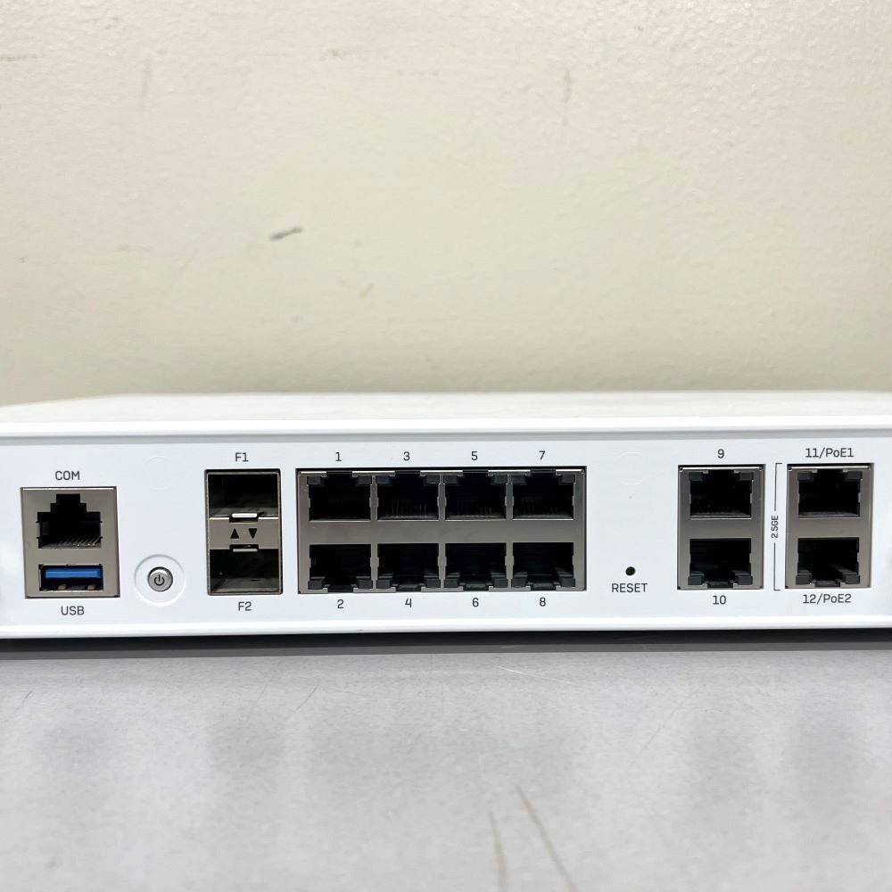 SOPHOS セキュリティアプライアンス SEIRIOS XGS136 デスクトップ型 UTM ファイアウォール IPsecVPN 脅威対策 ...