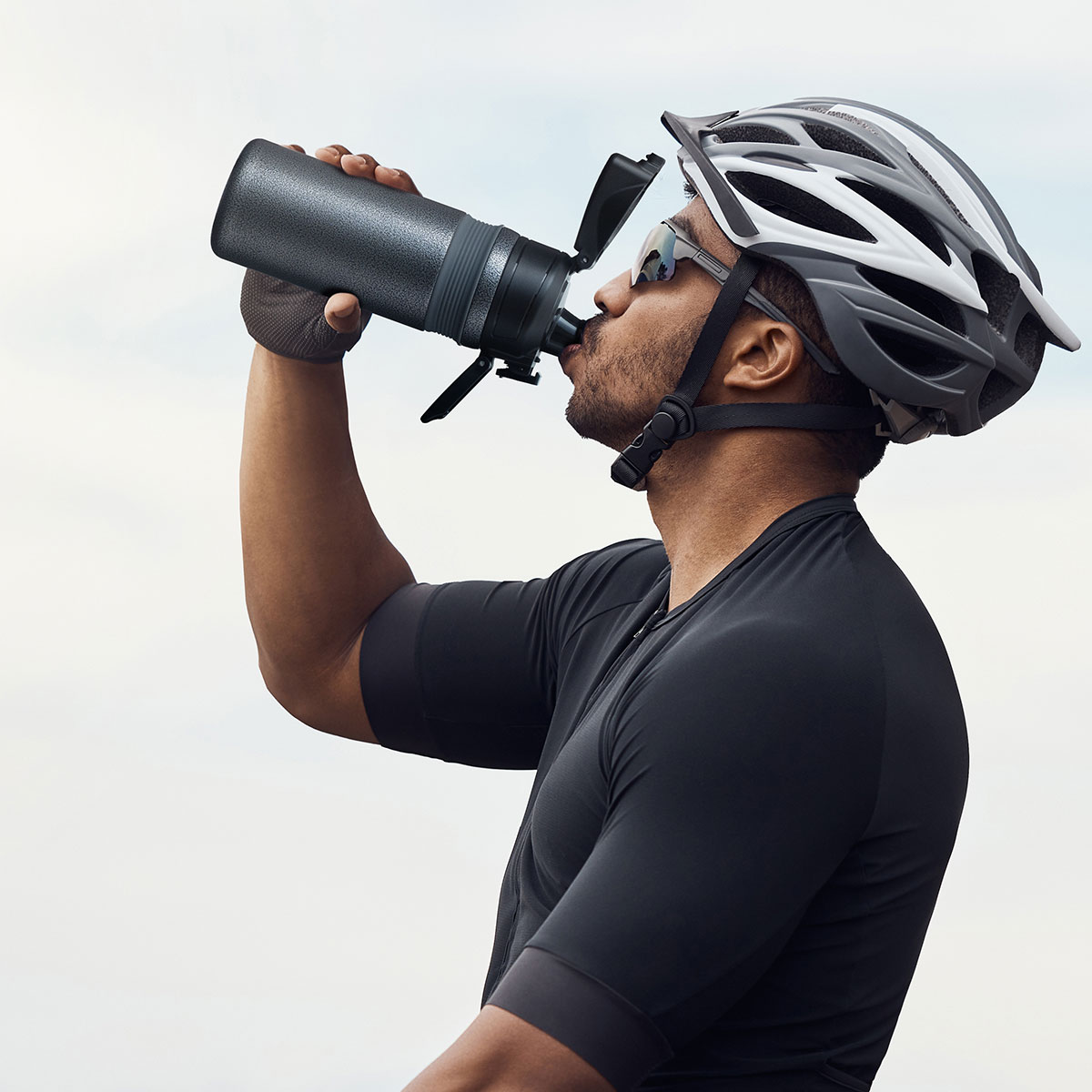 キズに強い サイクルボトル ワンタッチ式 直飲み 保冷専用 550mL ブラック ACB-550BK | 水筒,ダイレクト | Atlas公式オンラインショップ