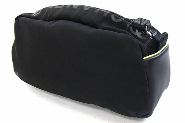 シャネル ポーチ スポーツライン ブラック ネオライトグリーン