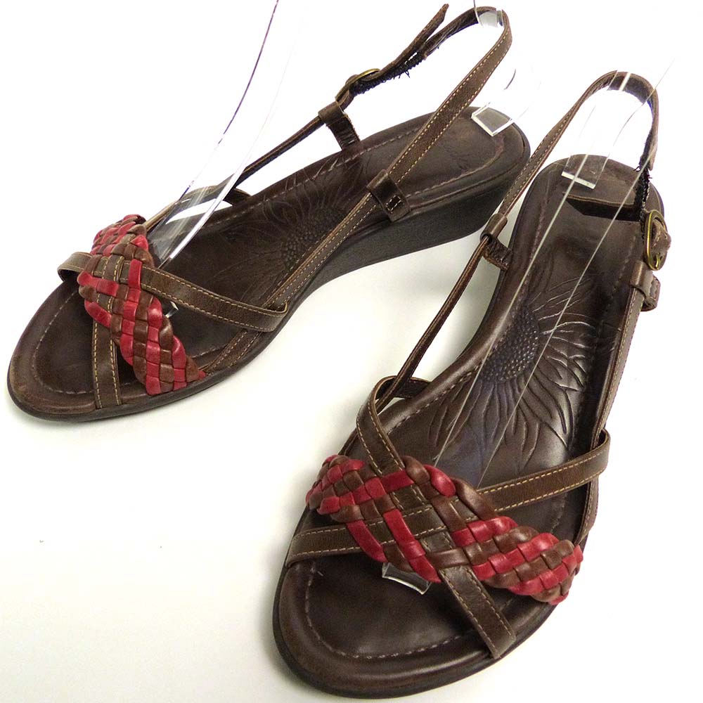 Clarks / クラークス ストラップサンダル UK4(23cm相当)(レディース)【中古】｜レディースシューズ,サンダル｜ブランド中古革靴、ビンテージ雑貨の通販ならAwesome(アウソム)