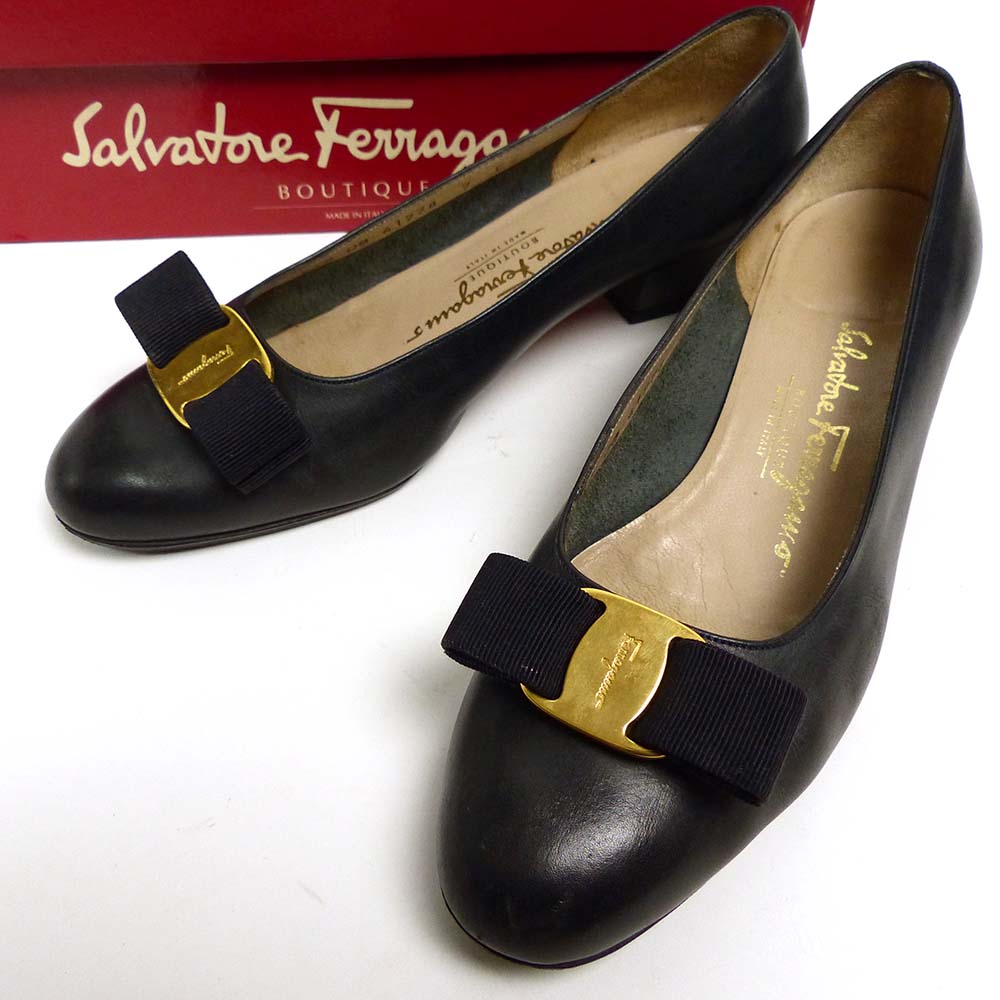 イタリア製 Salvatore Ferragamo / サルヴァトーレ フェラガモ ヴァラリボンレザーパンプス 7C(24cm相当 ...
