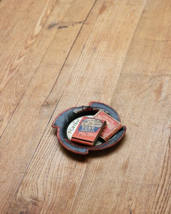 "RED CROSS STOVES & RANGES" Adv. Ashtray｜"RED CROSS STOVES & RANGES" アド ...