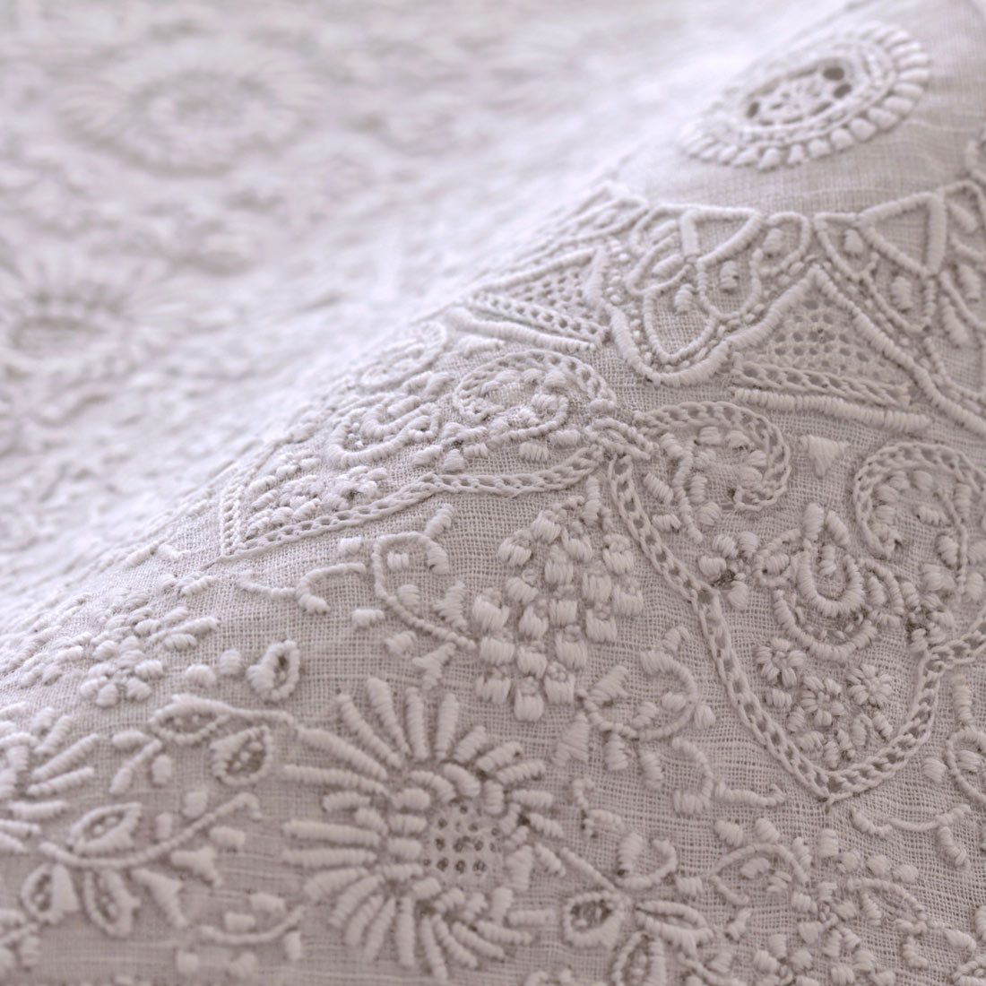 送料無料】汕頭手刺繍 ハンカチ ヘリテージ 1592 | レディース