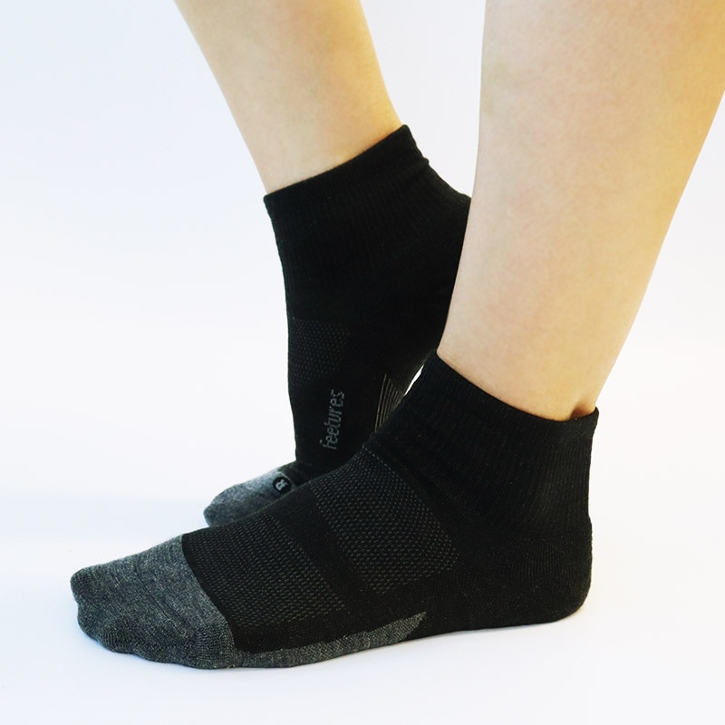 フィーチャーズ/Feetures MERINO 10 MAX CUSHION QUARTER ランニングソックス - フィーチャーズ ...