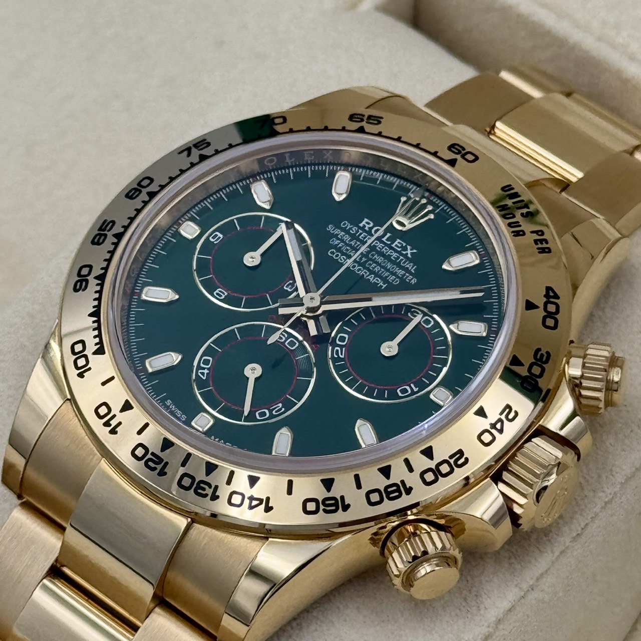 ROLEX (ロレックス) コスモグラフデイトナ 116508 グリーン K18YG 中古美品 心斎橋店 CAT-537 | ROLEX ...