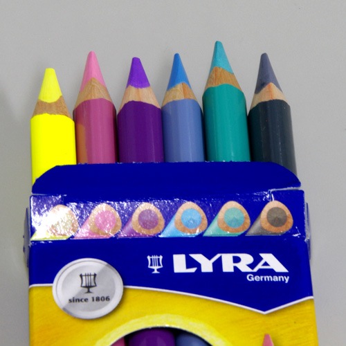 【名入れ無料】鮮やかな書き心地！ LYRA スーパーファルビー（軸カラー）三角軸色鉛筆パステルカラー6色｜【文具の森】通販サイト