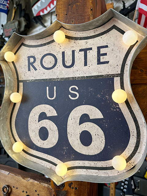 アメリカンクラシック ルート66 LEDロードサイン （ROUTE66）の通販・販売 | アメリカ雑貨のテーマパーク！キャンディタワー