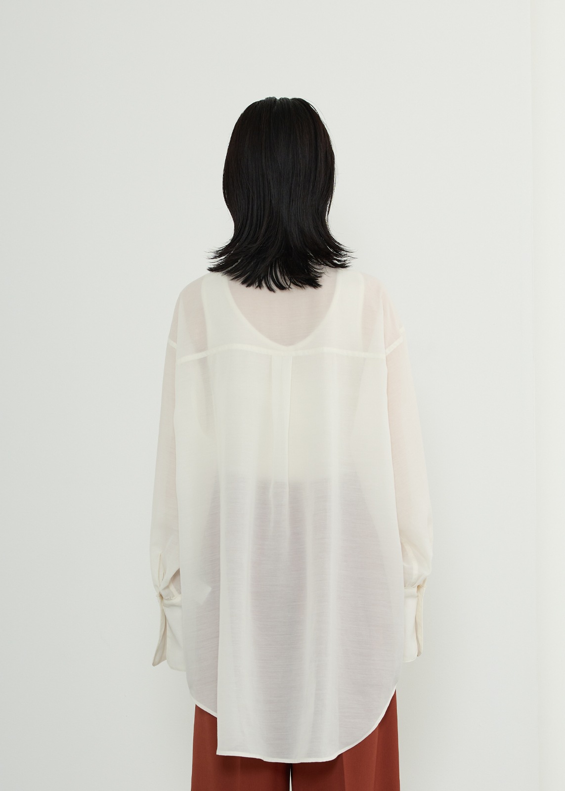 【neuf cent neuf】 エンブレムシアーブラウス | ALL | Cour Carre an ONLINE STORE