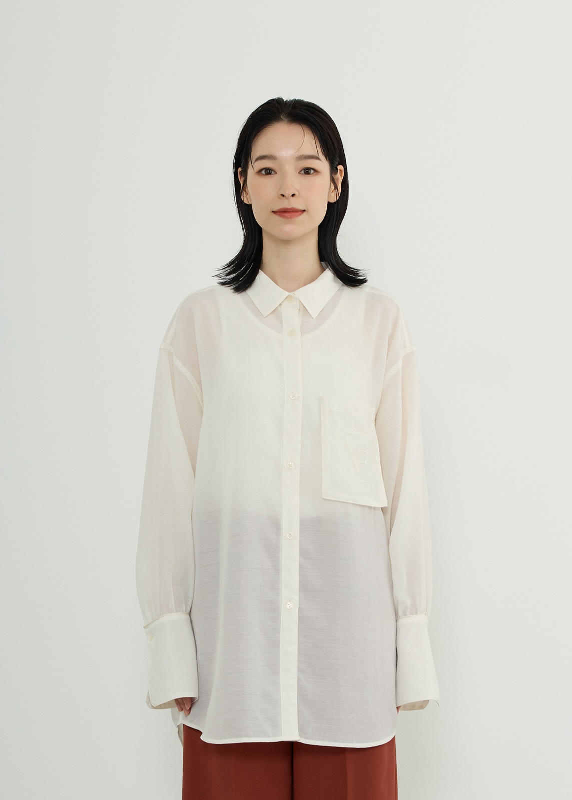 【neuf cent neuf】 エンブレムシアーブラウス | ALL | Cour Carre an ONLINE STORE