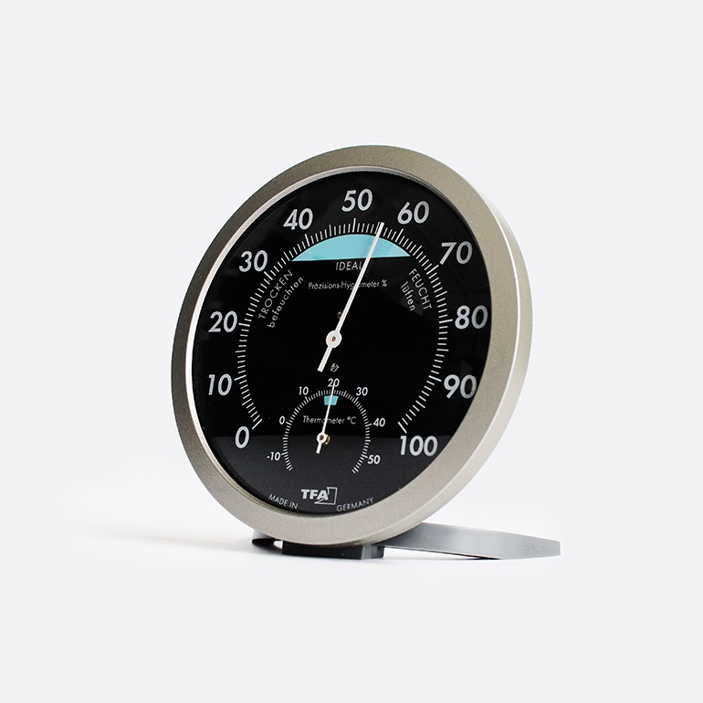 TFA｜Analogue thermo-hygrometer 45.2043 アナログ サーモハイグロメーター 通販｜DUPON35