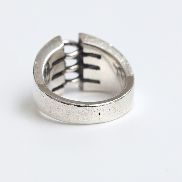 【VINTAGE】HANS HANSEN Modern Ring | すべての商品 | MATILDE