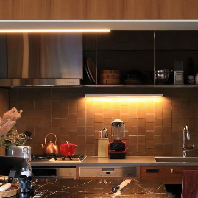 おしゃれでちょっとこだわりの壁材,タイル,100角タイルが見つかる｜CeraCore ミッド店