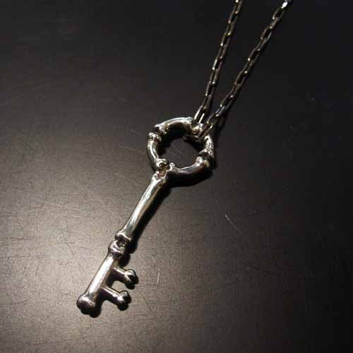 BONE KEY-silver の販売【CHARCOAL*GREEN】公式オンラインストア
