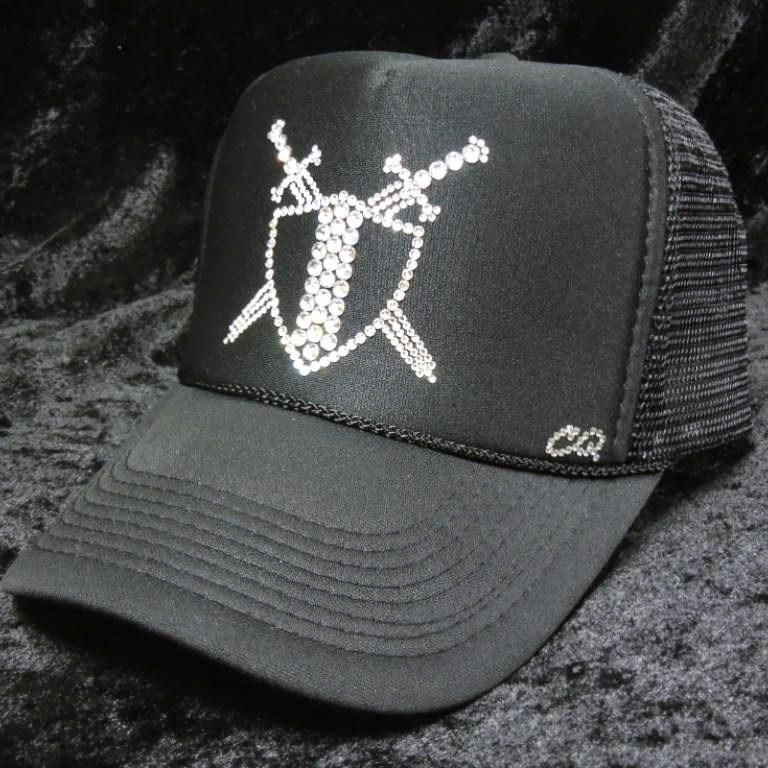 Sword shield emblem Swarovski cap Black | Caps-キャップ-