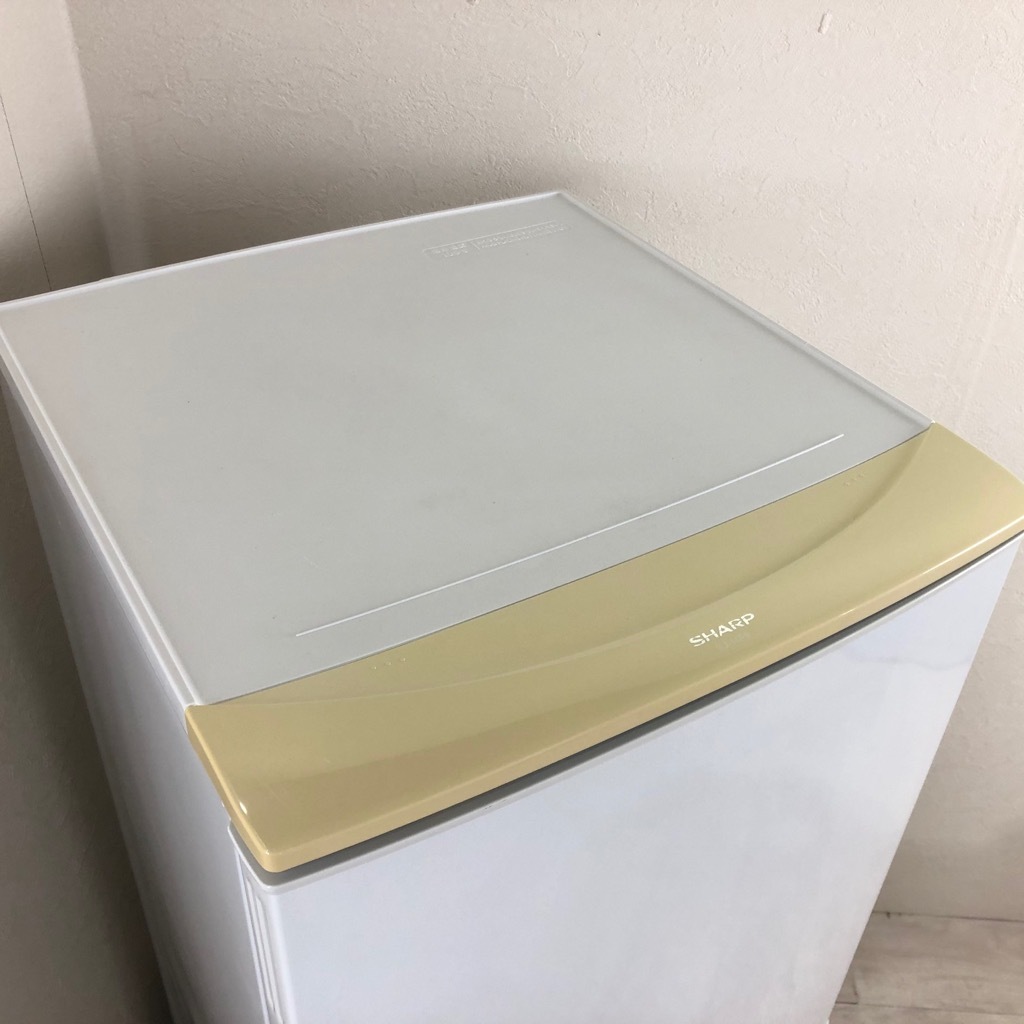 中古 137L 2ドア冷蔵庫 つけかえどっちもドア シャープ SJ-14Y-W 自動霜取ファン式 2014年製造 ホワイト 一人暮らし 単身用 6ヶ月保証付き