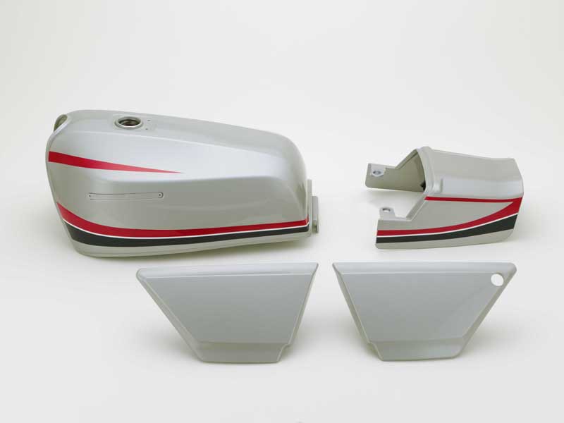 ゼファー400χ FXタイプタンクセット(E1シルバー)前期シート | NEO CLASSICS シリーズ,FX STYLE ...