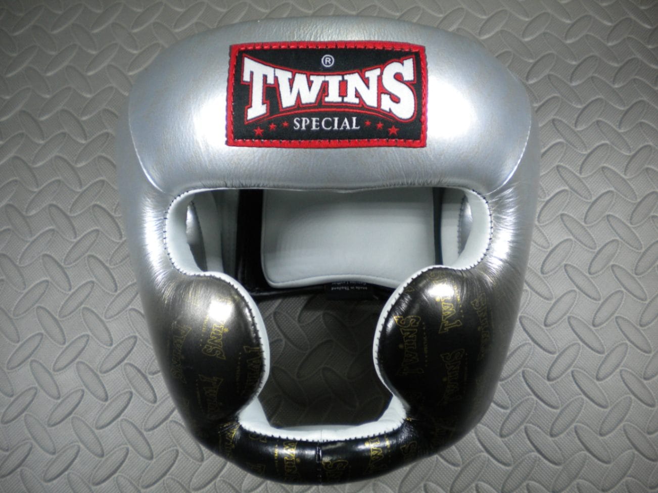 ヘッドギア（ツインズ）NEWグラデーション【銀／黒】 | ヘッドギア,ツインズ | | ムエタイショップ TEAM DEVIL666