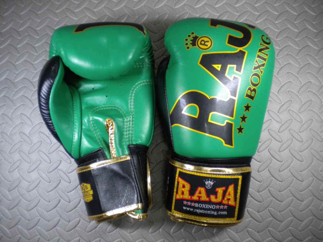 オンスグローブ （ラジャ） ビッグロゴ SPⅡ 【緑／黒】 | グローブ,ラジャ【SPⅡ】 | | ムエタイショップ TEAM DEVIL666