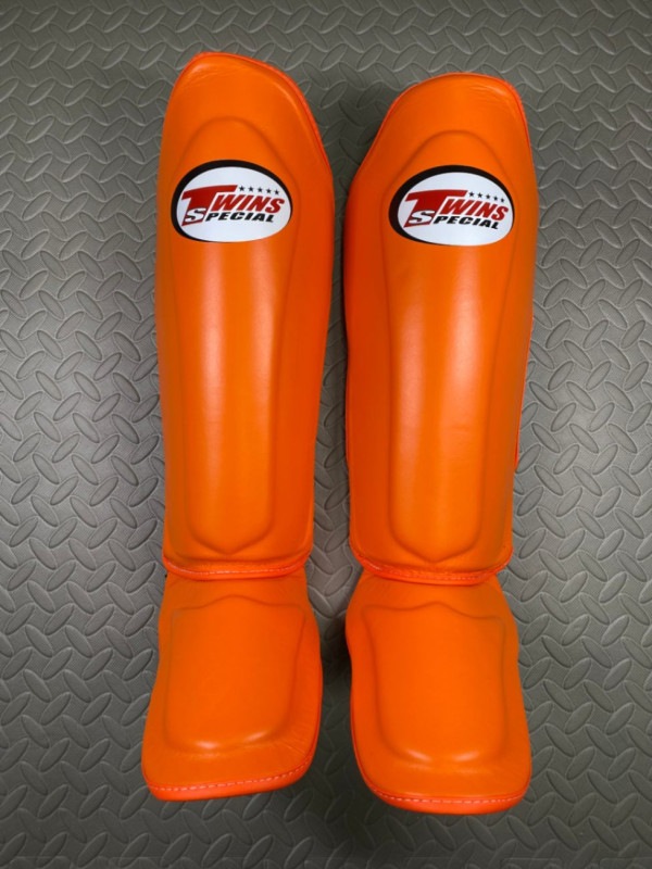 レガース（ツインズ）無地【オレンジ】 | レガース,ツインズ【無地】 | | ムエタイショップ TEAM DEVIL666