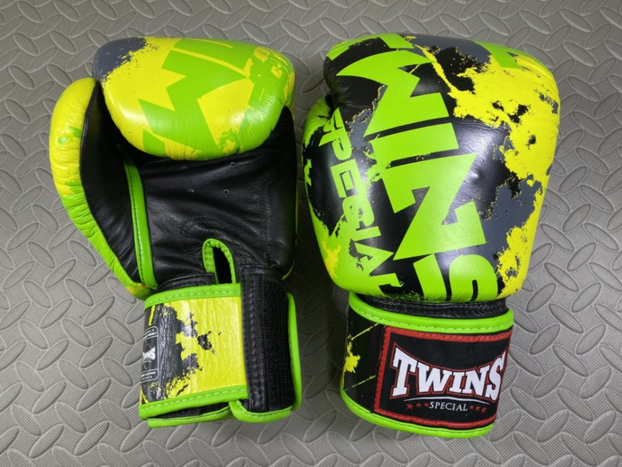 オンスグローブ（ツインズ）キャンディ【黒／黄緑】 | すべての商品 | | ムエタイショップ TEAM DEVIL666