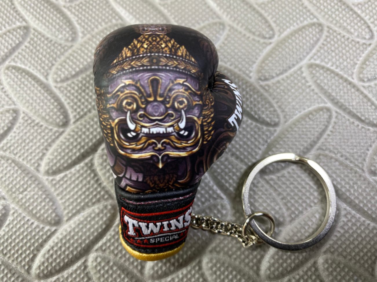 グローブキーホルダー（ツインズ）ヤックタイ | キーホルダー＆ストラップ,グローブ （ツインズ） | | ムエタイショップ TEAM DEVIL666