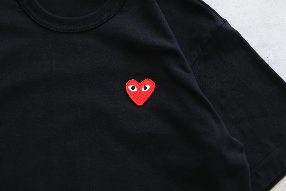 [unisex]PLAY COMME des GARCONS(プレイ コム デ ギャルソン) "T-SHIRT RED EMBLEM RED HEART - AX-T108-051 ...