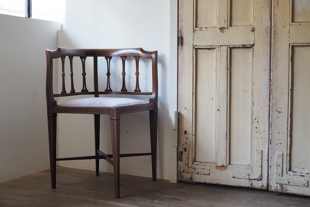 エドワーディアン マホガニー 手染めベルベットシート コーナーチェア｜ D+E MARKET Online