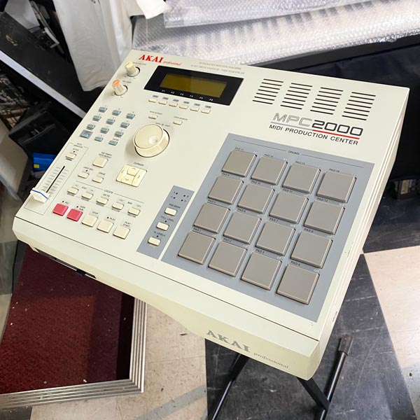 AKAI MPC2000 | 中古新入荷商品,USED録音機材・リズムマシン,サンプラー | | えちごやミュージック
