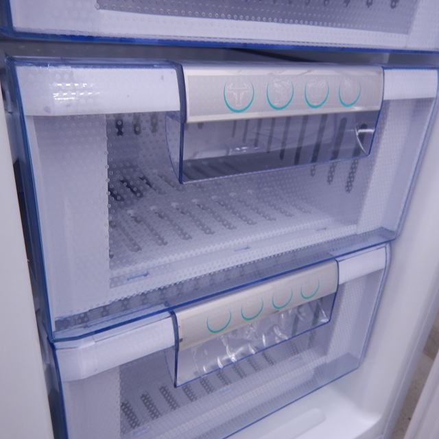 エレクトロラックス 冷凍庫 中古 EFM1200WA-RJP 123L 引き出しタイプ | 冷凍ストッカー | 新品・中古厨房機器通販サイト ORIMAX.JP