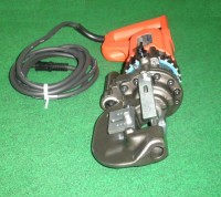 イクラ精機 IS-14MPS 電動油圧式ミニパンチャー 最大穴あけ能力φ14 単動式 AC100V 新品 代引不可 育良精機 IS14MPS | 切断・曲げ,金工切断・曲げ加工,油圧バンチャ ...