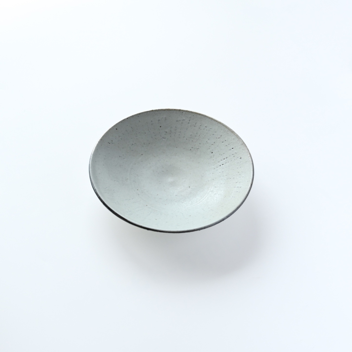 下村淳 / 5.5寸皿 三島 | 作り手,下村淳 | 和食器通販 eyl utsuwa(エイル ウツワ)