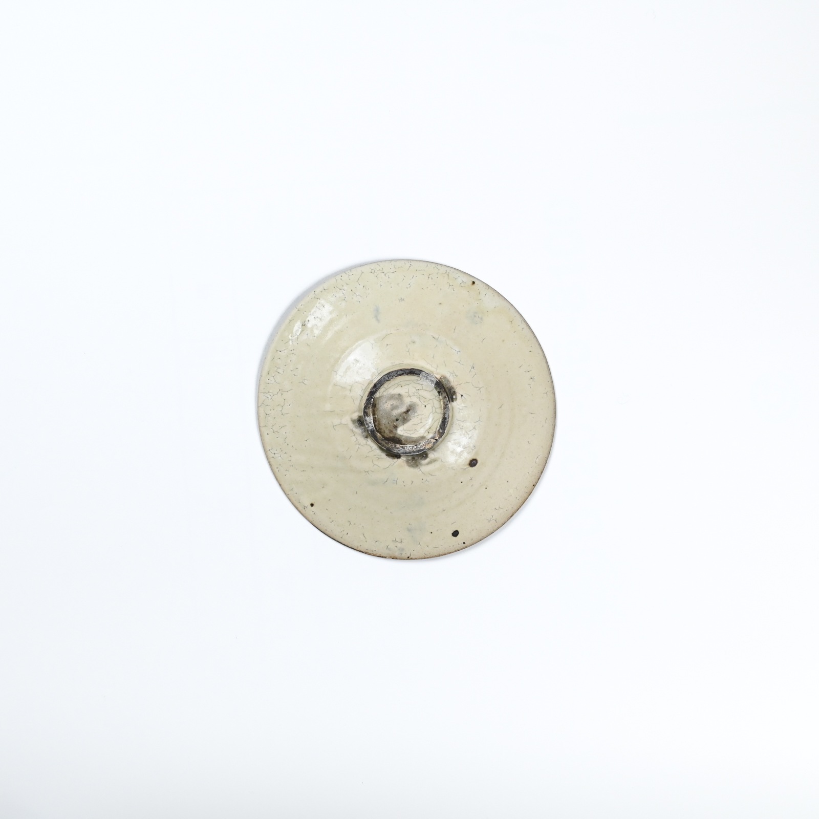 下村淳 / 5.5寸皿 粉引 ルチル釉 | 作り手,下村淳 | 和食器通販 eyl utsuwa(エイル ウツワ)