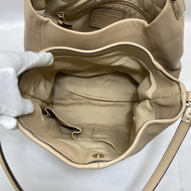 コーチ トートバッグ ec-23330 ベージュ F34495 美品 レザー 中古