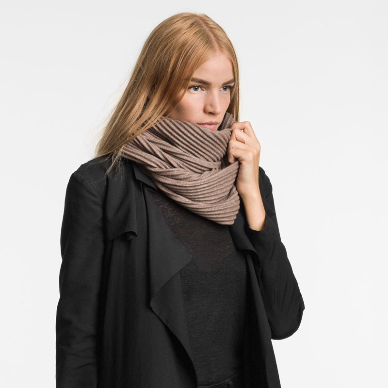 Pleece Snood(プリース・スヌード）マフラー・DESIGN HOUSE stockholmデザインハウス・ストックホルム