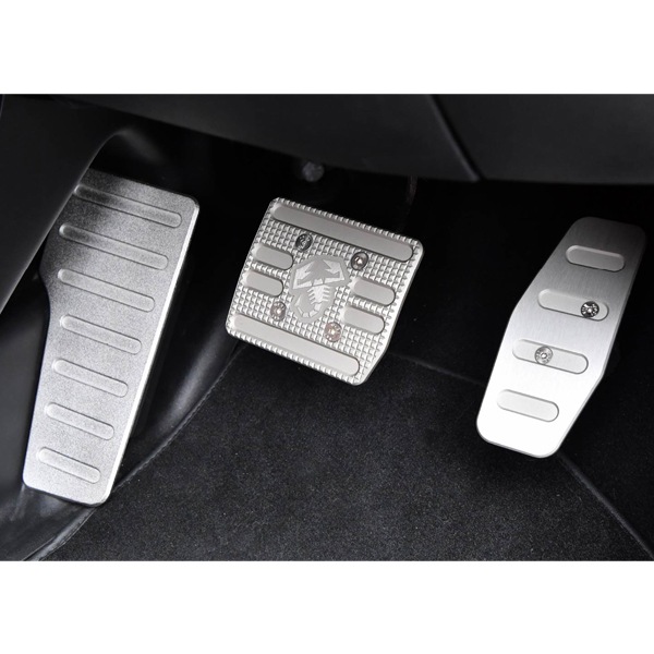 core OBJ フットレスト エクステンションカバー シルバー FIAT 500/ABARTH 500 595 695｜ラテン車の雑貨とパーツ通販 FLATOUT