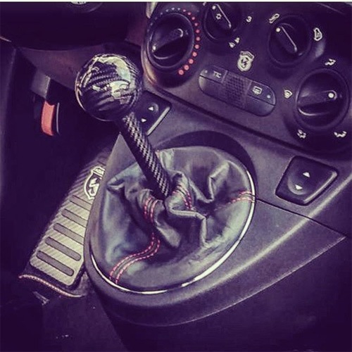 KOSHI カーボン シフトノブ(ブラック)｜ラテン車の雑貨とパーツ通販 FLATOUT